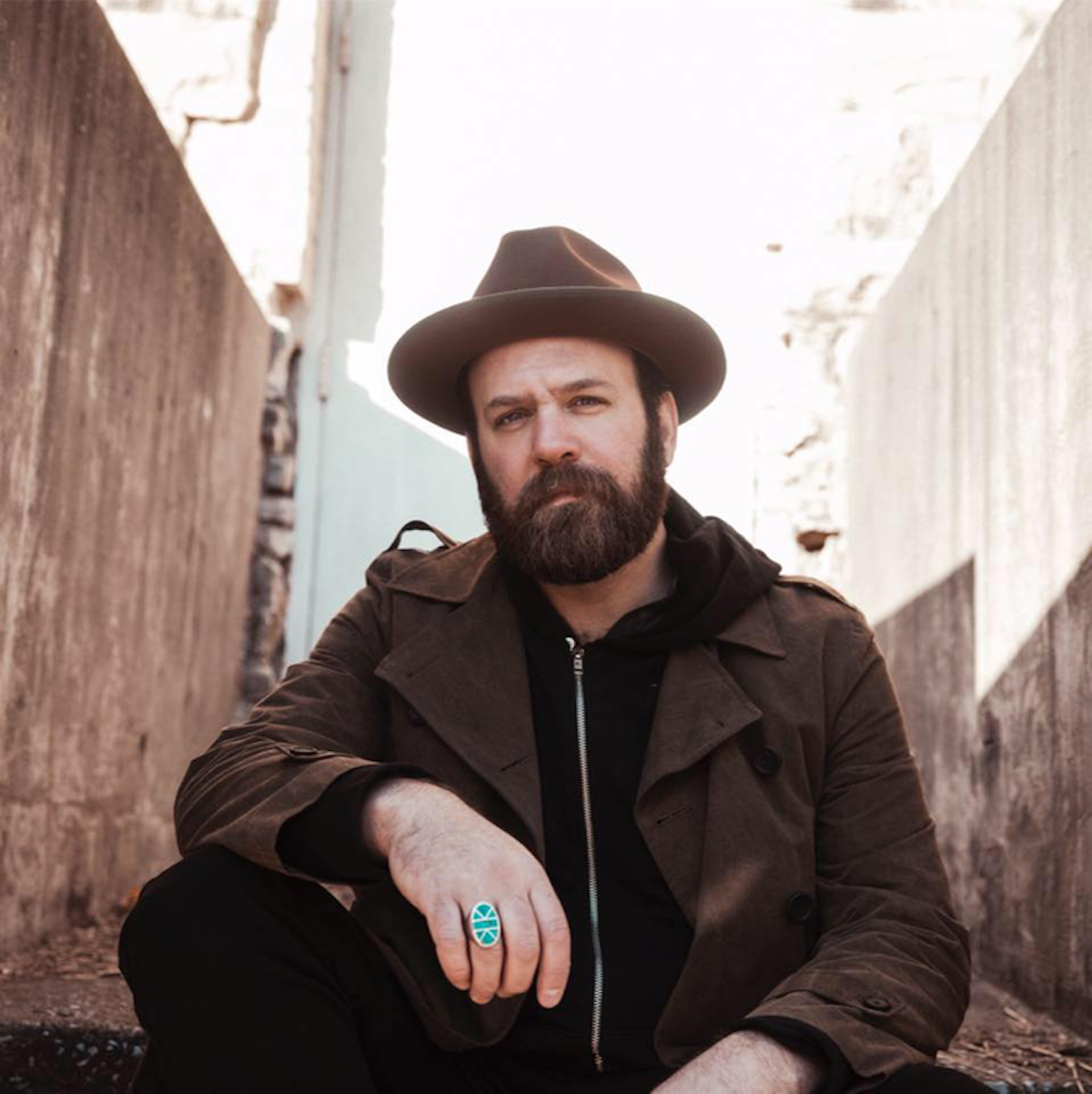 The Fairfield Mirror: Cris Jacobs to Perform at Stage One – Blue Rose®